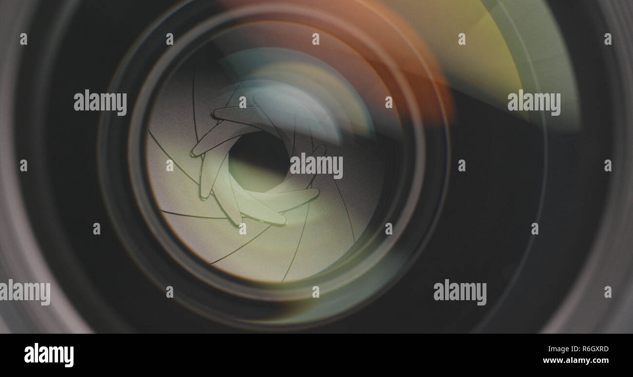Camera lens focus and zoom Stock Photo - Alamy