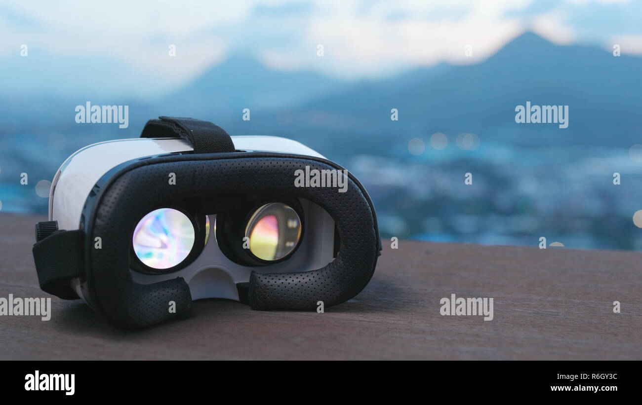 Augmented reality glases hi-res stock photography and images - Alamy