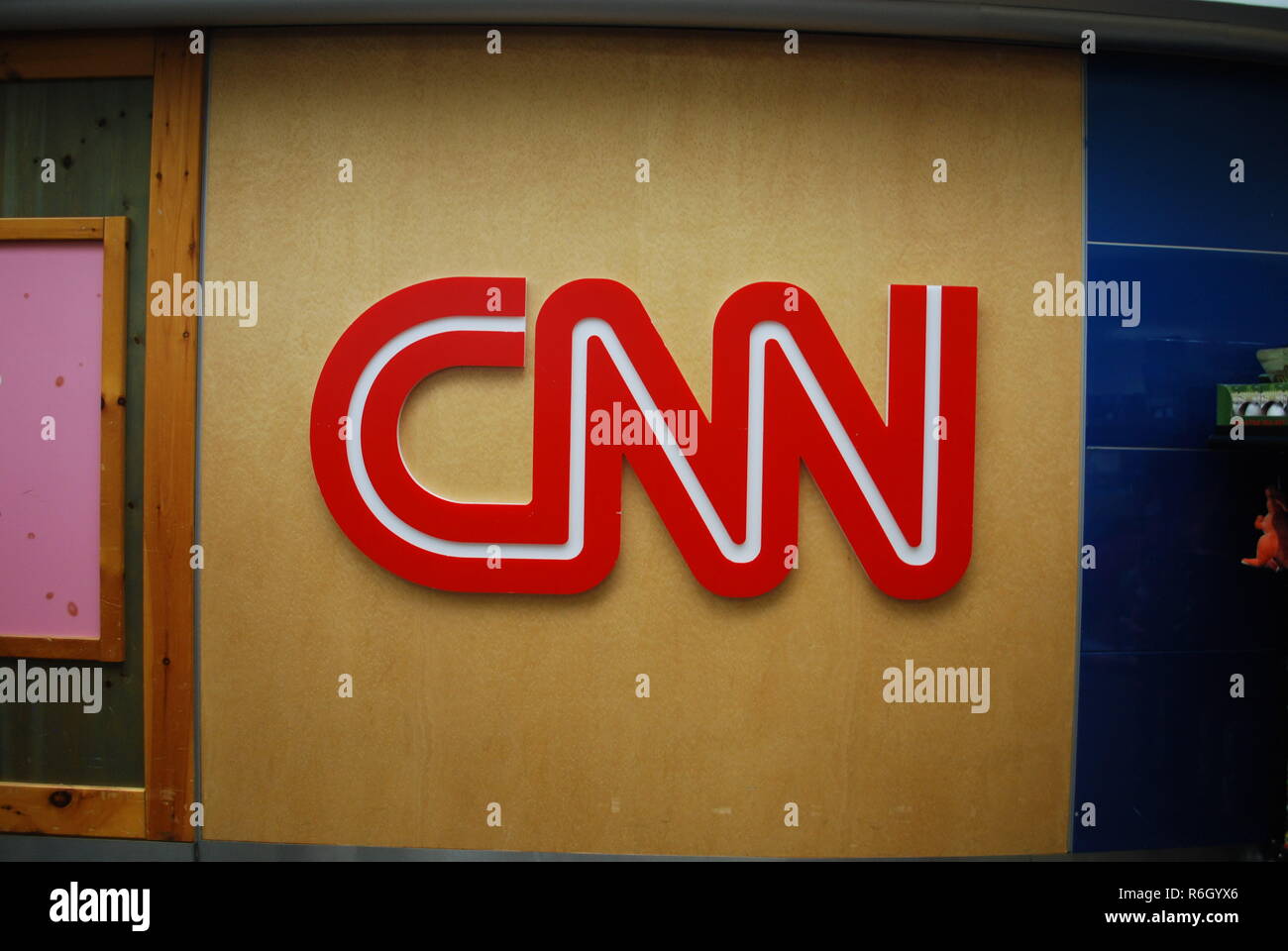 Cnn airport network hi-res stock photography and images - Alamy