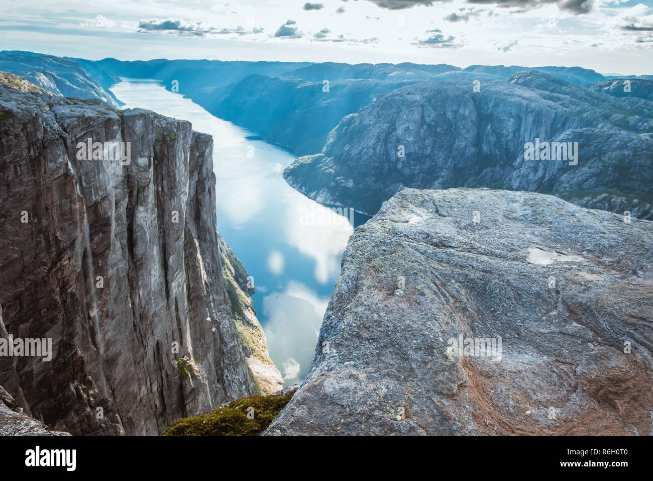 Kjeragbolten norway hi-res stock photography and images - Alamy