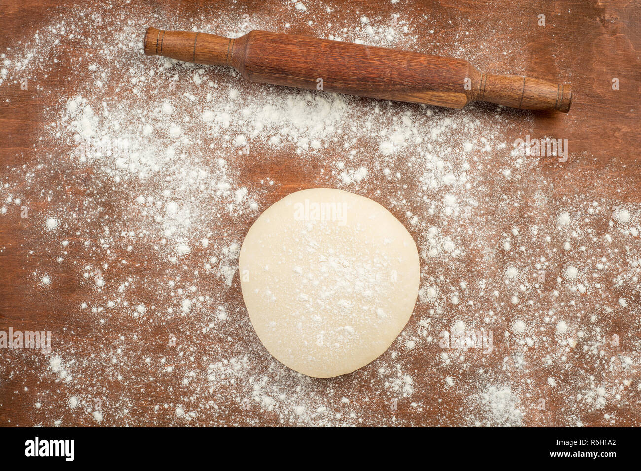 Floured work space hi-res stock photography and images - Alamy