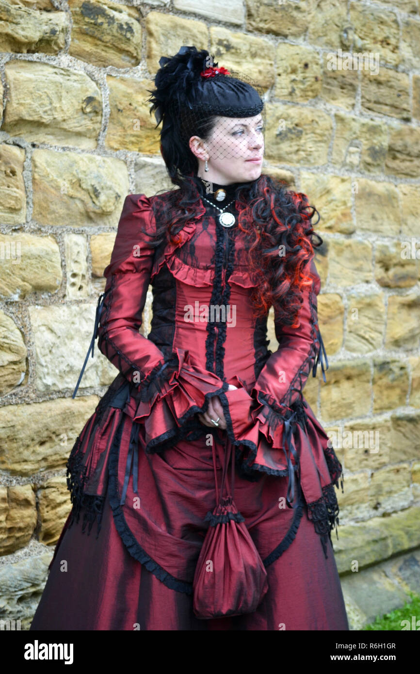 Whitby goth weekend hi-res stock photography and images - Alamy