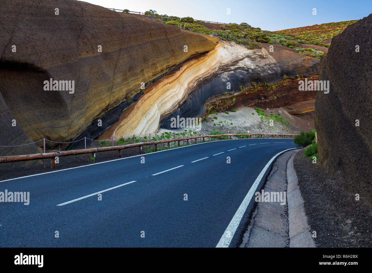 Mirador la Tarta , The Cake, geological volcanic texture with layers of basalt and white pumis ...