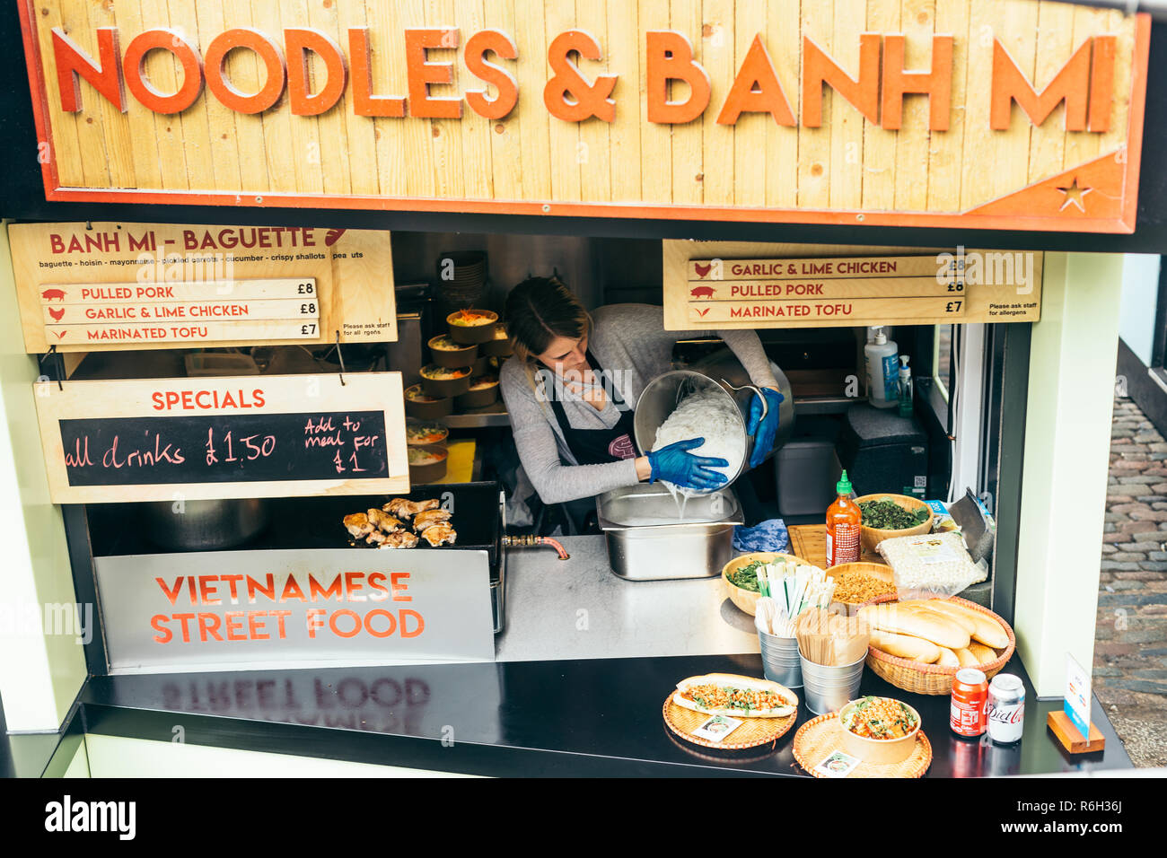 Vietnamese food truck hi-res stock photography and images - Alamy