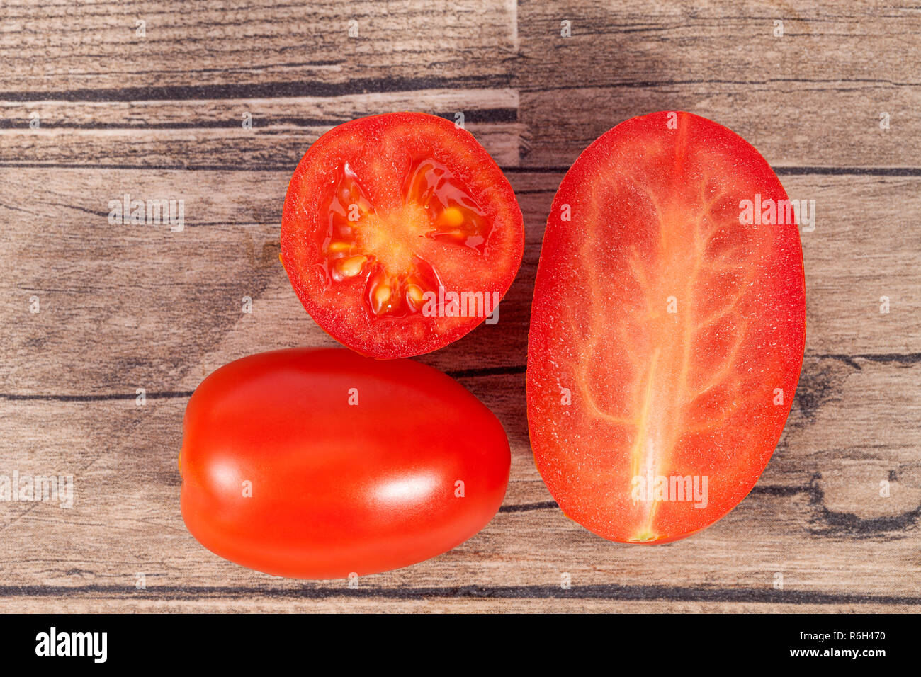Sectioned tomato hi-res stock photography and images - Alamy