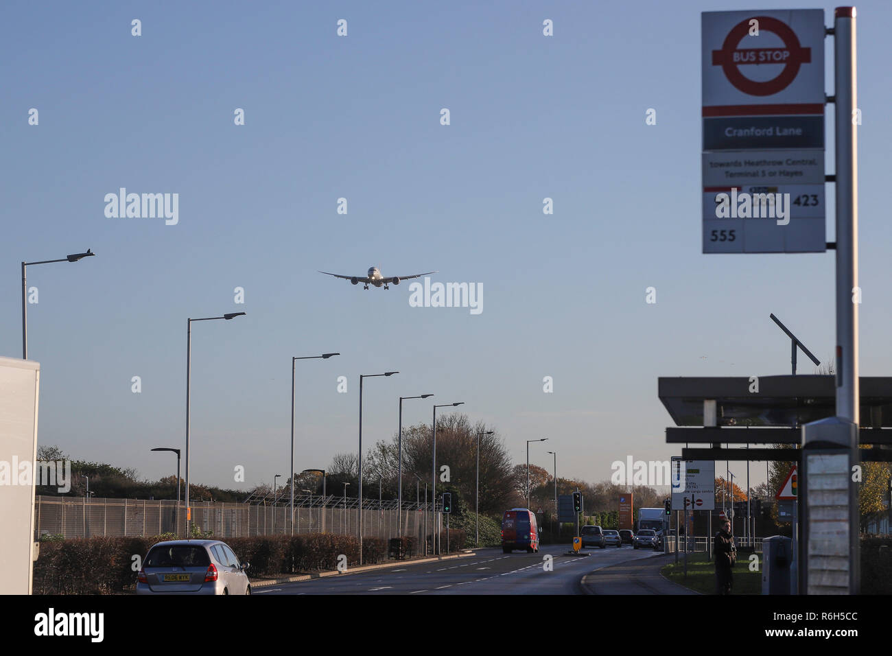 Virgin Atlantic Airways Boeing 787-9 Dreamliner seen landing at London ...