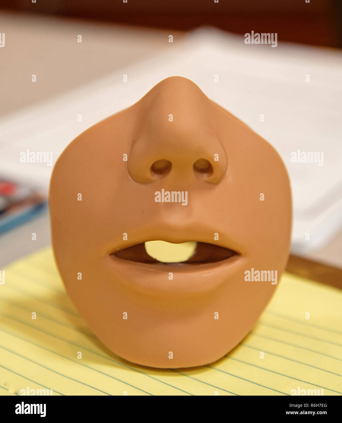 Clay face mould hi-res stock photography and images - Alamy