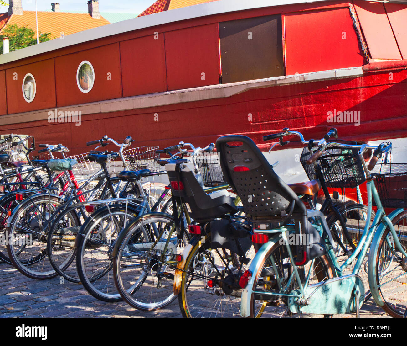Bike friendly cities hi-res stock photography and images - Alamy