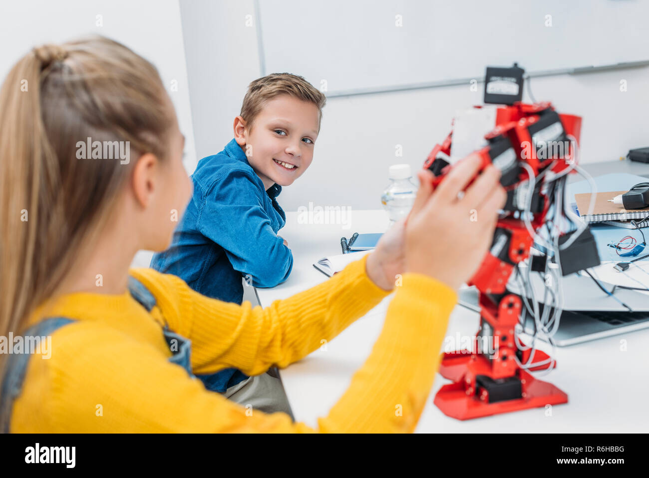 Girl talking to robot hi-res stock photography and images - Alamy
