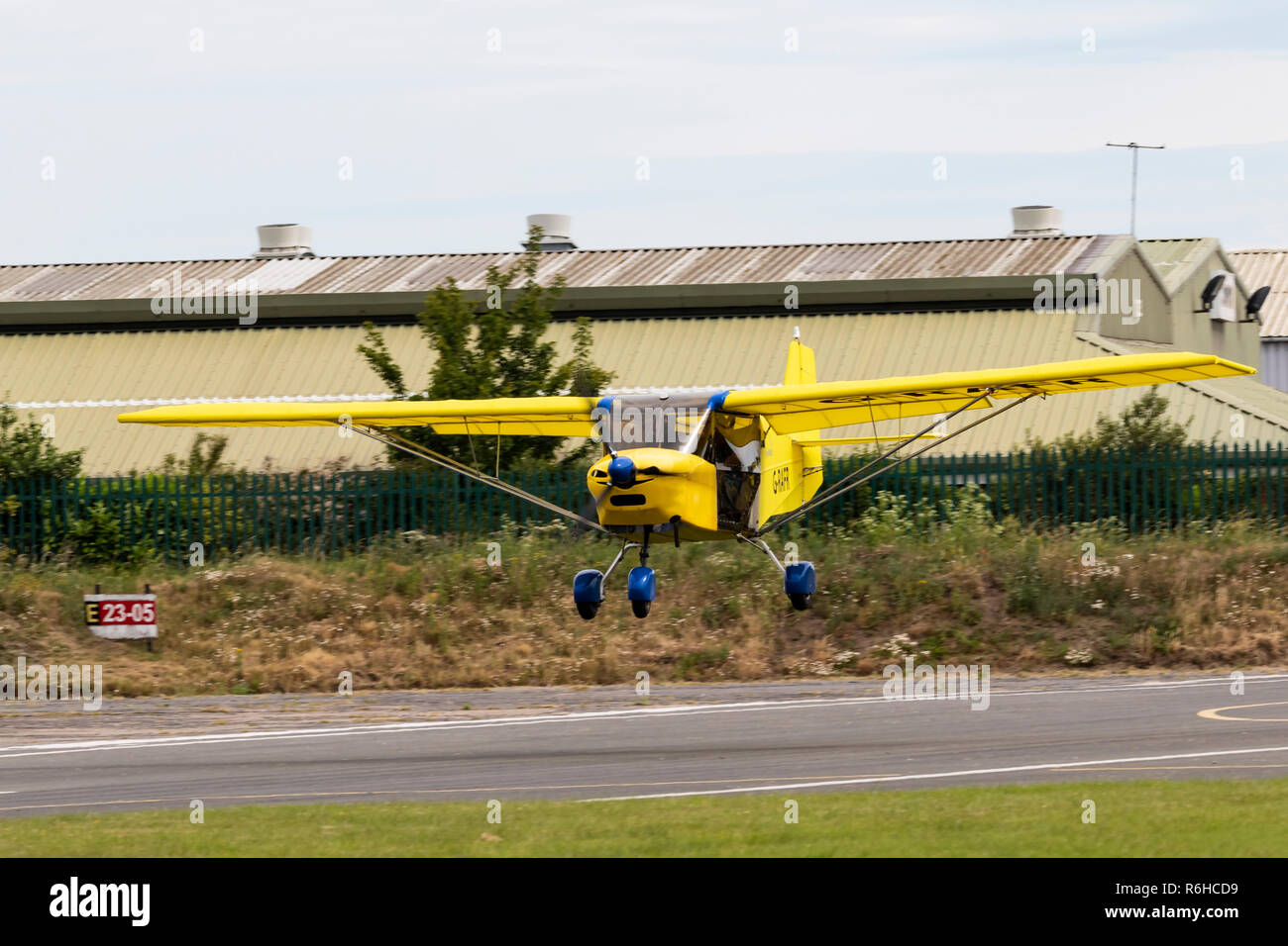 Skyranger Microlight Landing High Resolution Stock Photography and ...