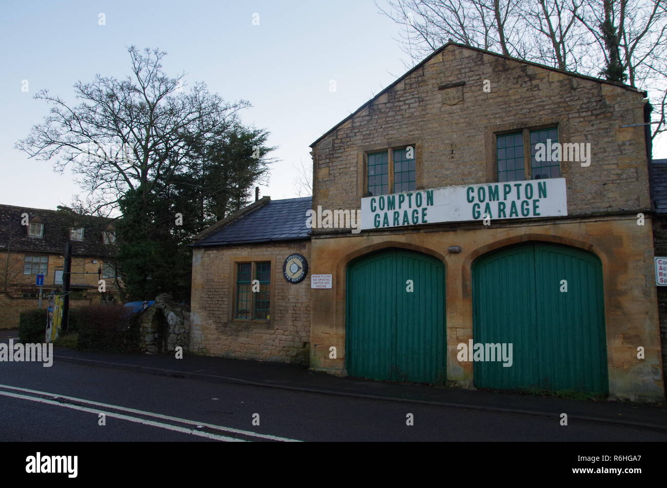 Long Compton. The Macmillan Way. Long-distance trail. Warwickshire ...