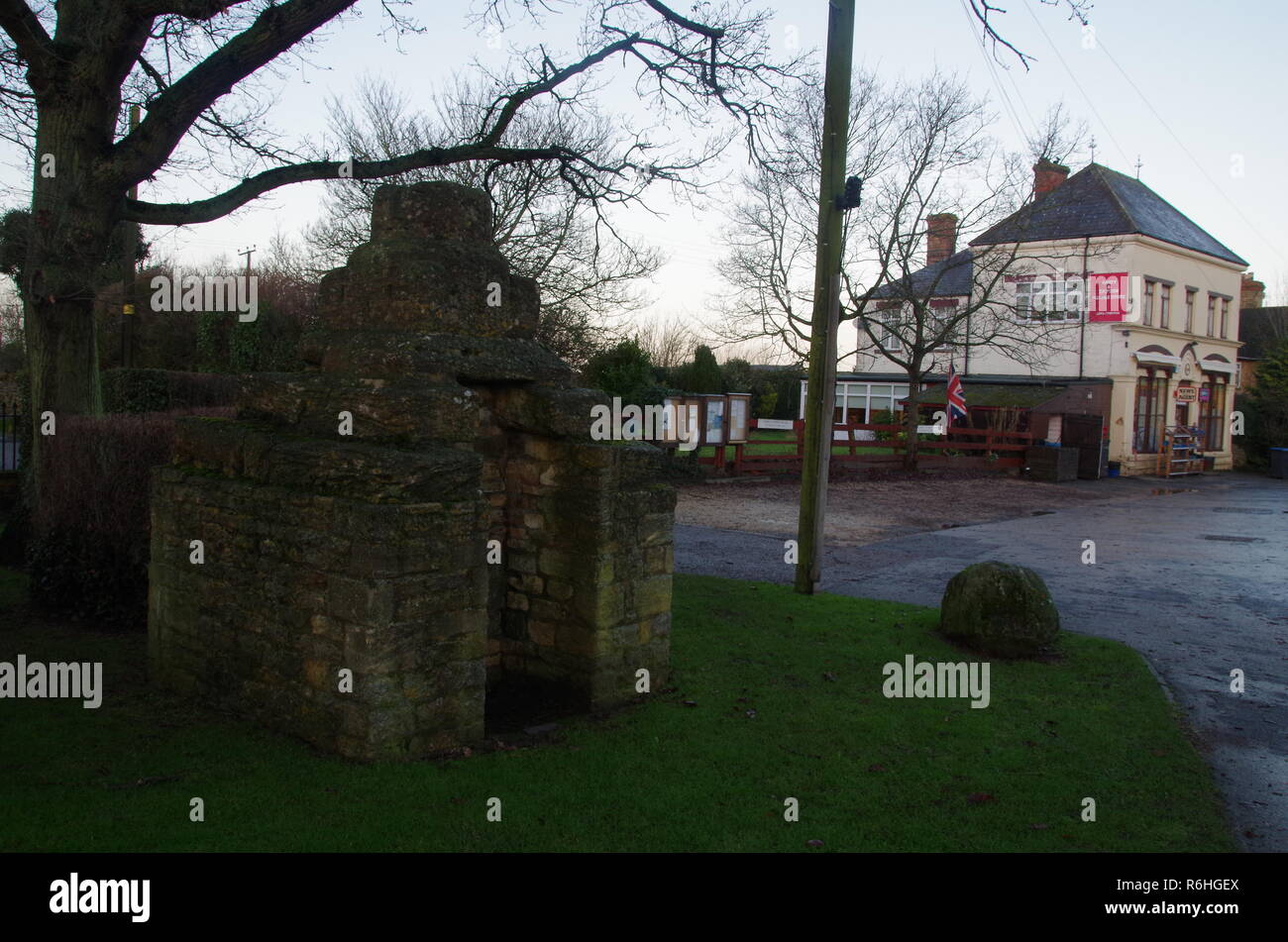 Long Compton. The Macmillan Way. Long-distance trail. Warwickshire ...