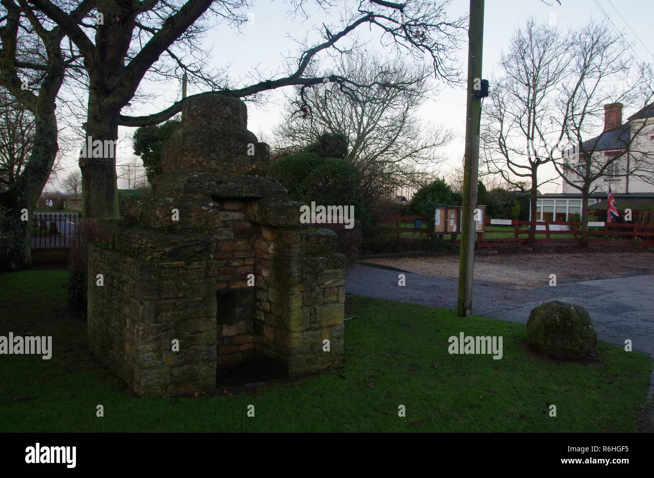 Long Compton. The Macmillan Way. Long-distance trail. Warwickshire ...