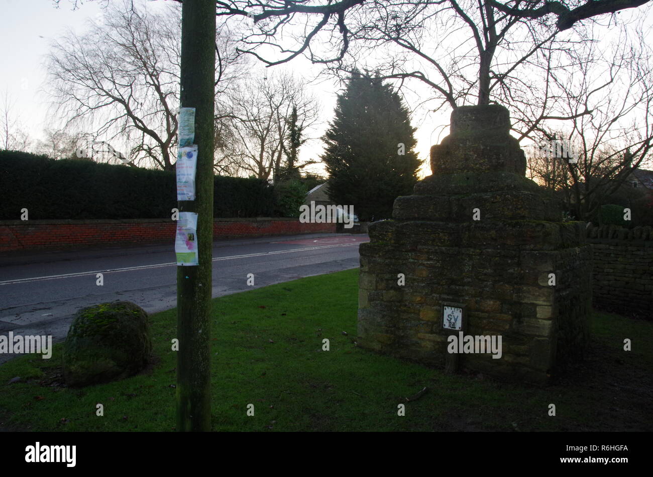 Long Compton. The Macmillan Way. Long-distance trail. Warwickshire ...