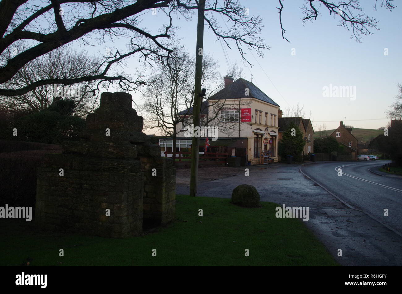 Long Compton. The Macmillan Way. Long-distance trail. Warwickshire ...