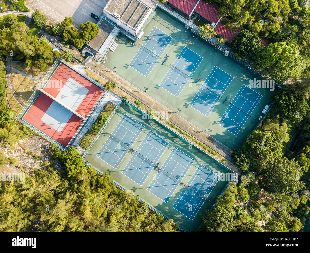 Top view of tennis court Stock Photo - Alamy