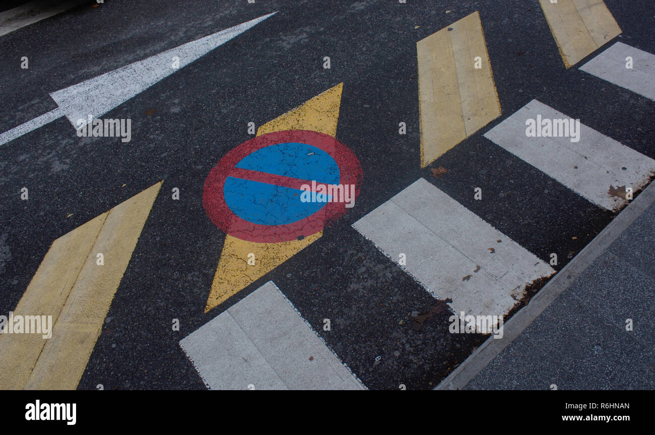 Tar walkway hi-res stock photography and images - Alamy