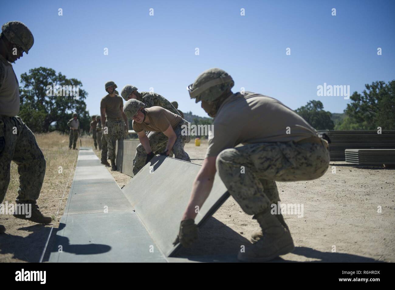 Am 2 matting hi-res stock photography and images - Alamy