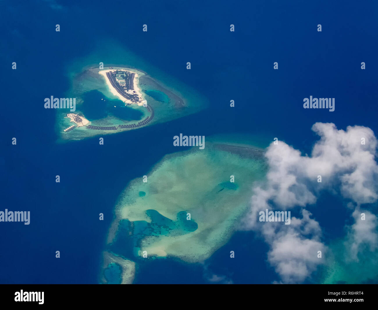 Maldives islands blue wave hi-res stock photography and images - Alamy