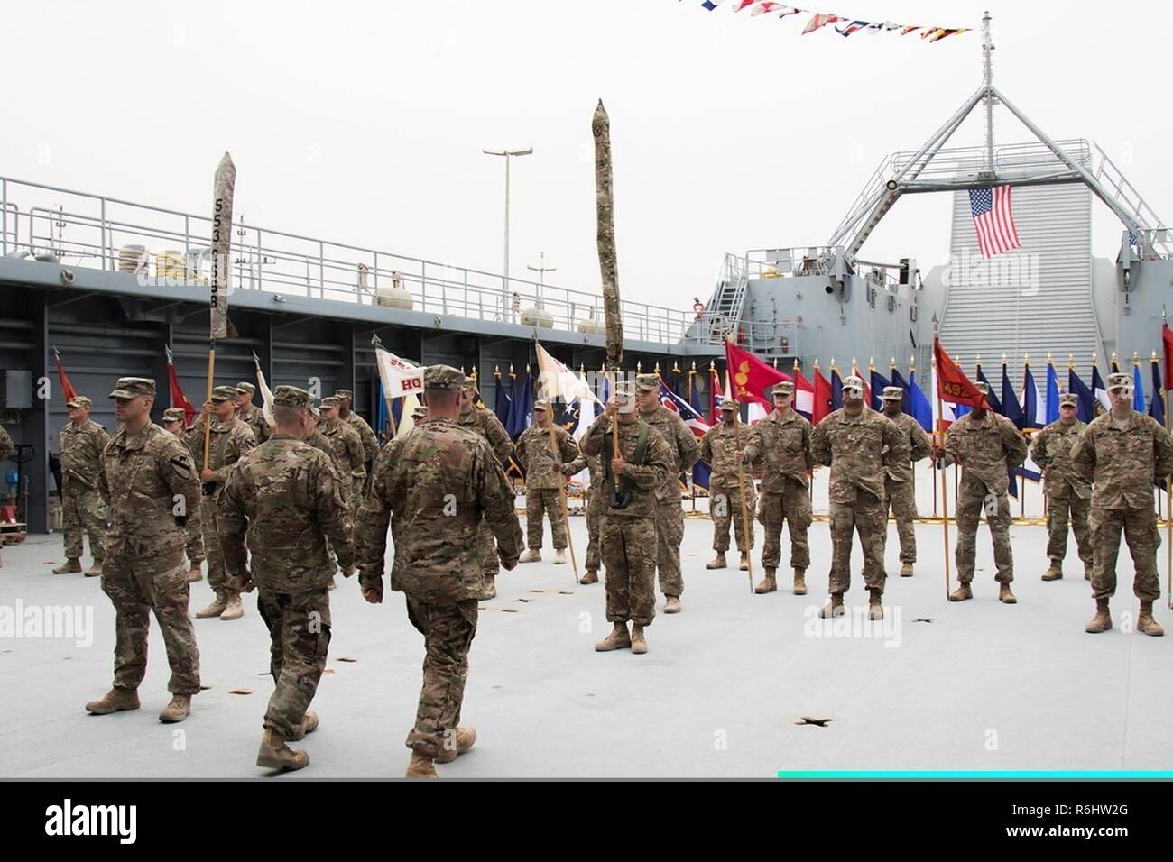 U.S. Army Soldiers from the 553rd CSSB and 548th CSSB participate in ...