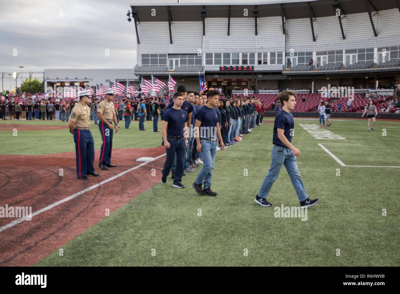 Future Marines from Recruiting Sub-Station Arlington, Texas ...