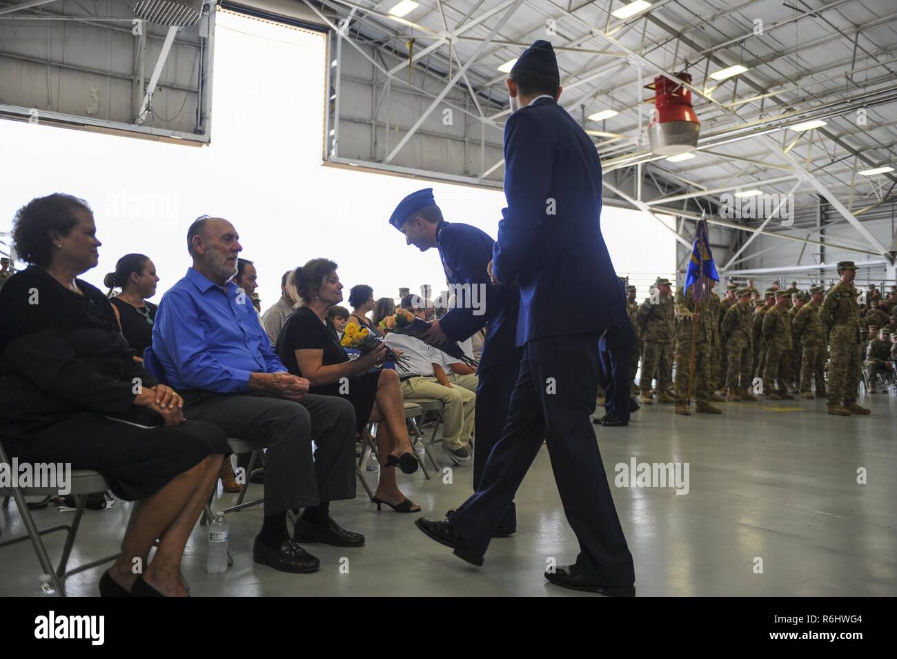 Col. James Mott takes command of the 1st Special Operations Group from ...
