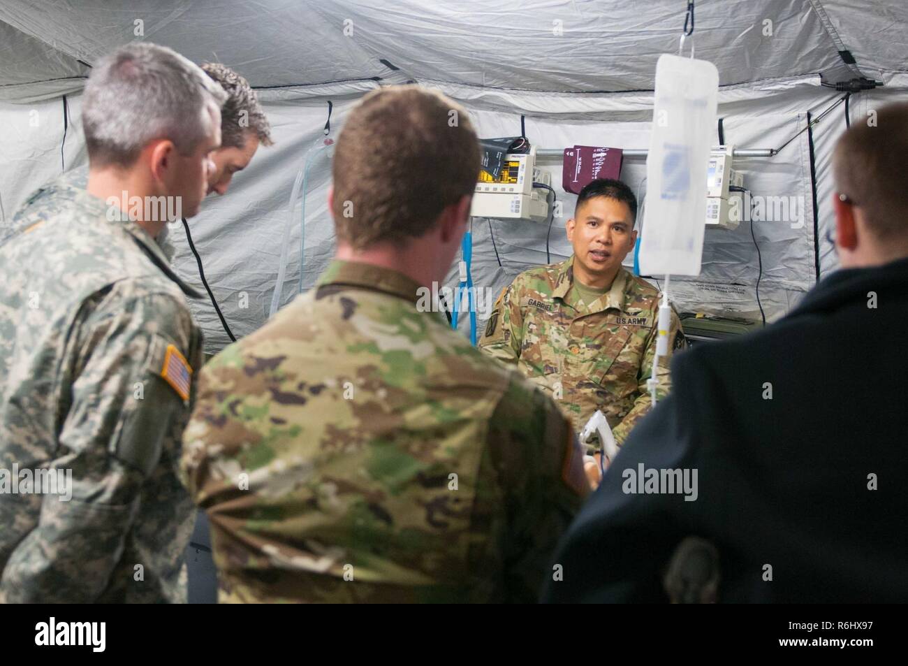 Advanced trauma team hi-res stock photography and images - Alamy