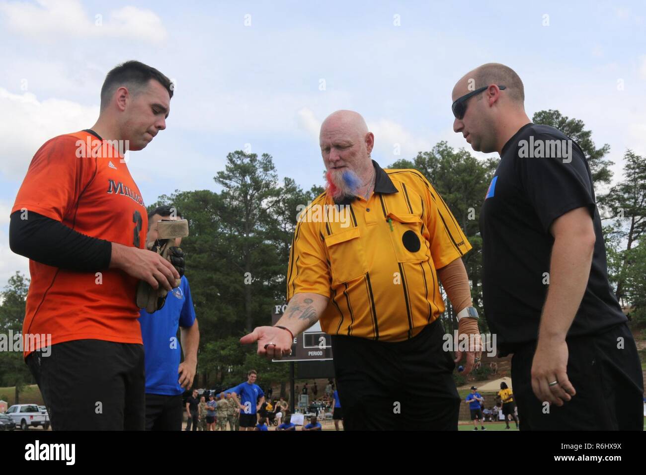 Team captains representing Paratroopers from the 82nd Special Troops ...