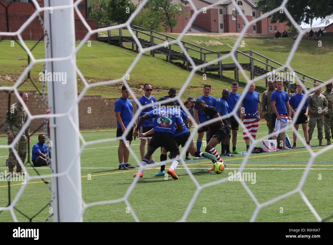 Paratroopers from the 82nd Special Troops Battalion, 82nd Airborne ...