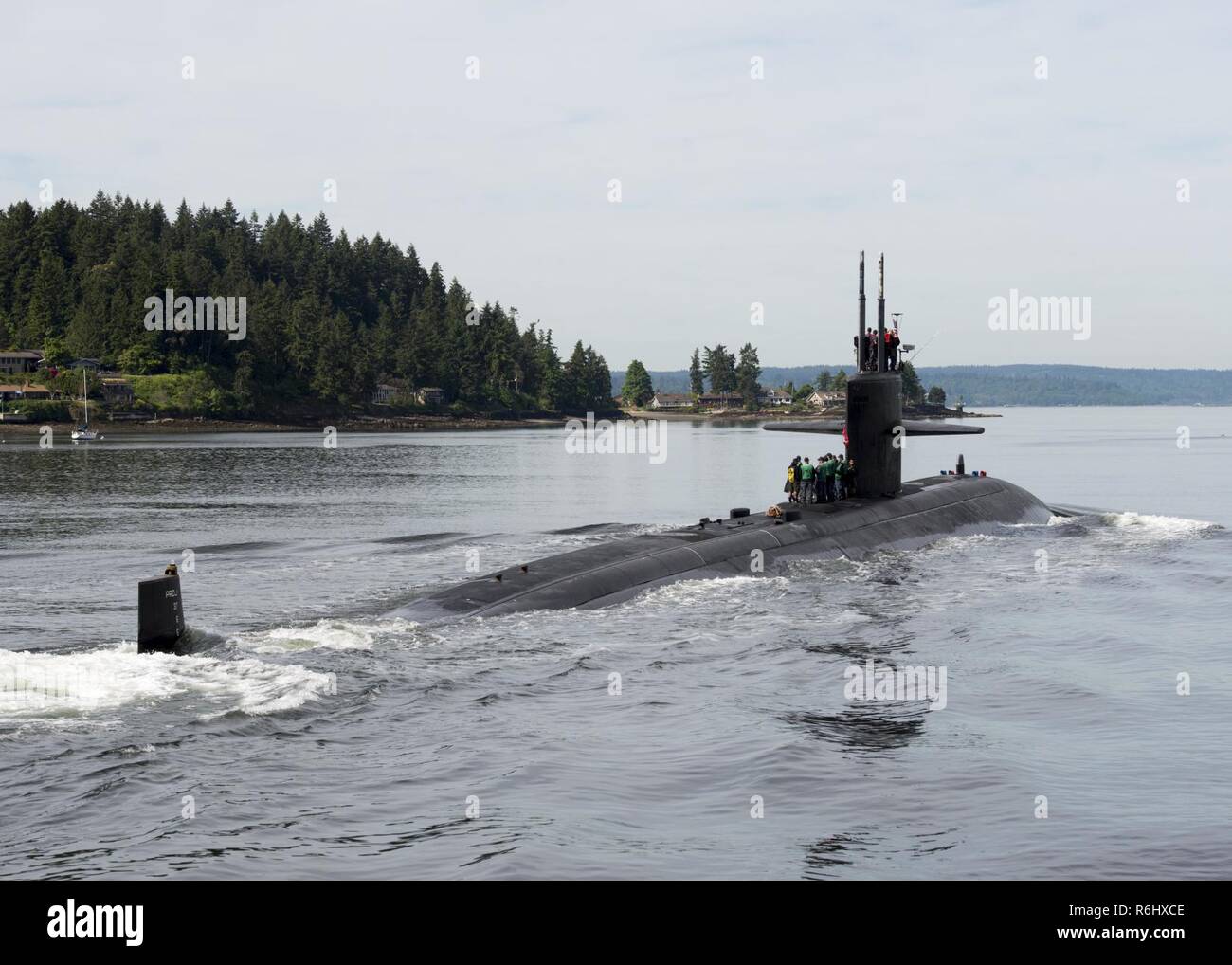 Uss dallas ssn 700 hi-res stock photography and images - Alamy