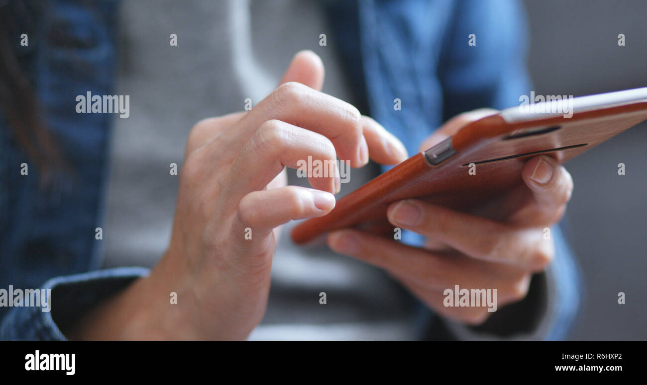 Woman use of mobile phone Stock Photo - Alamy
