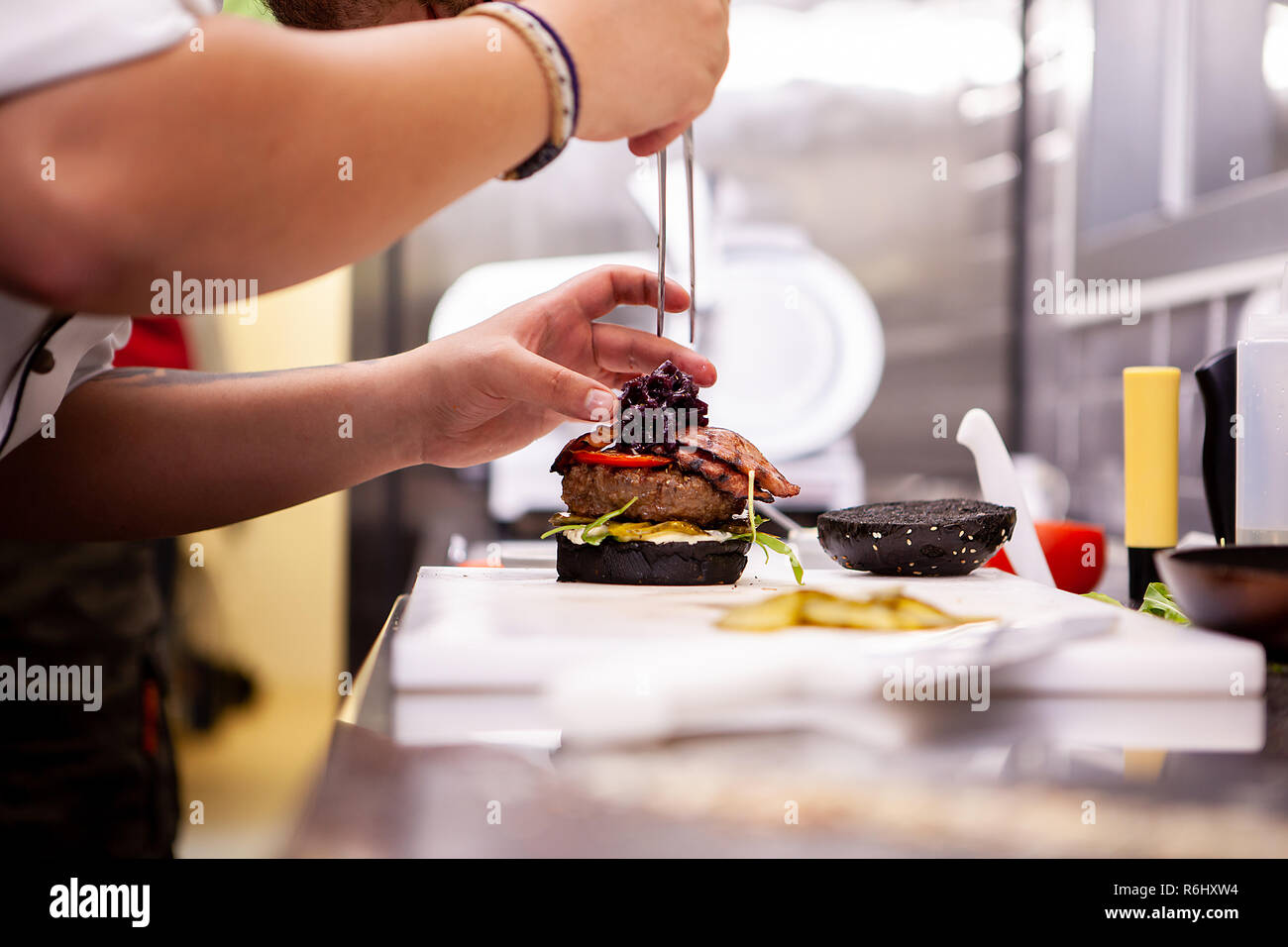 Proper chef hi-res stock photography and images - Alamy