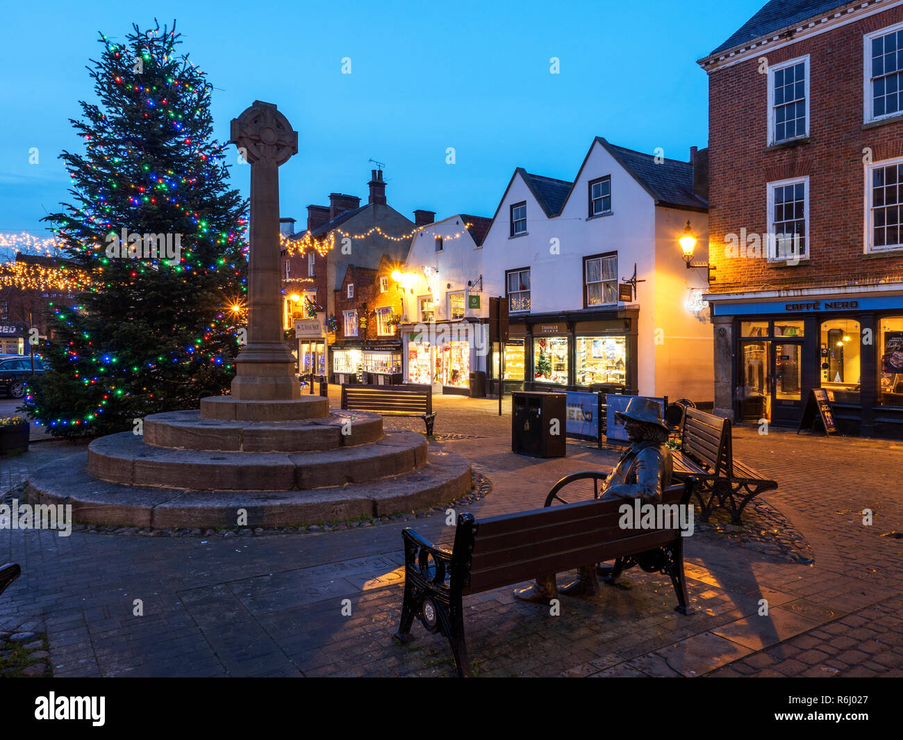 Knaresborough market cross hi-res stock photography and images - Alamy