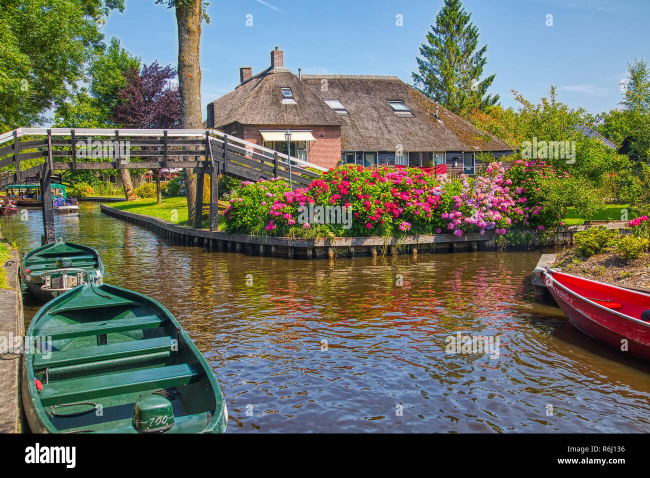 Homely village hi-res stock photography and images - Alamy
