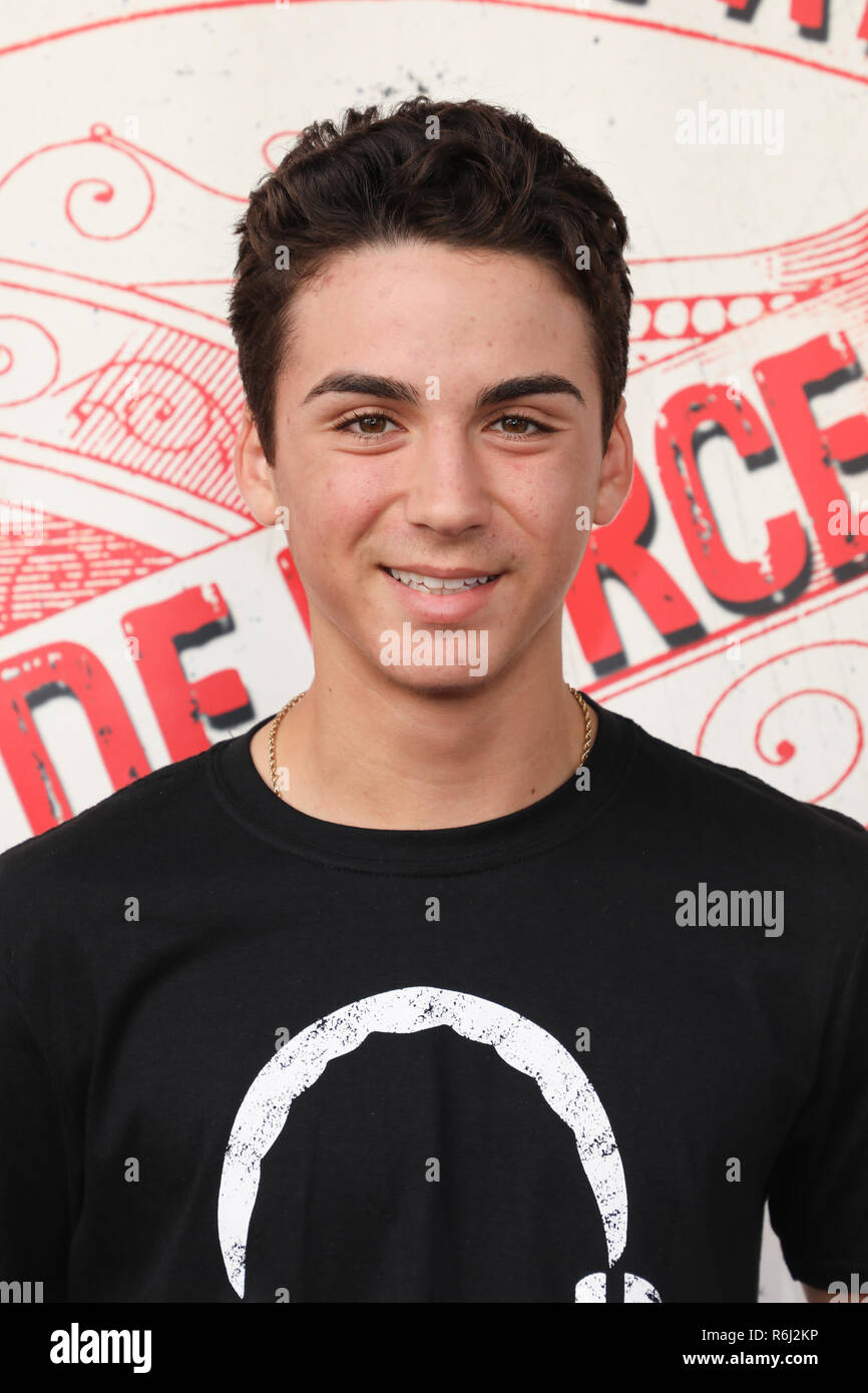 Free2Luv's 'Unstoppable: Tour De Force' Cirque Benefit for Anti ...