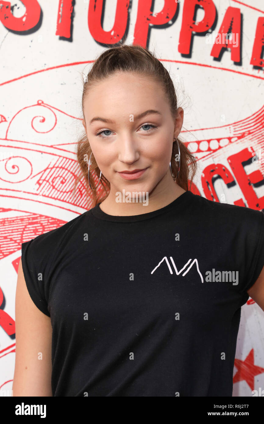 Free2Luv's 'Unstoppable: Tour De Force' Cirque Benefit for Anti ...