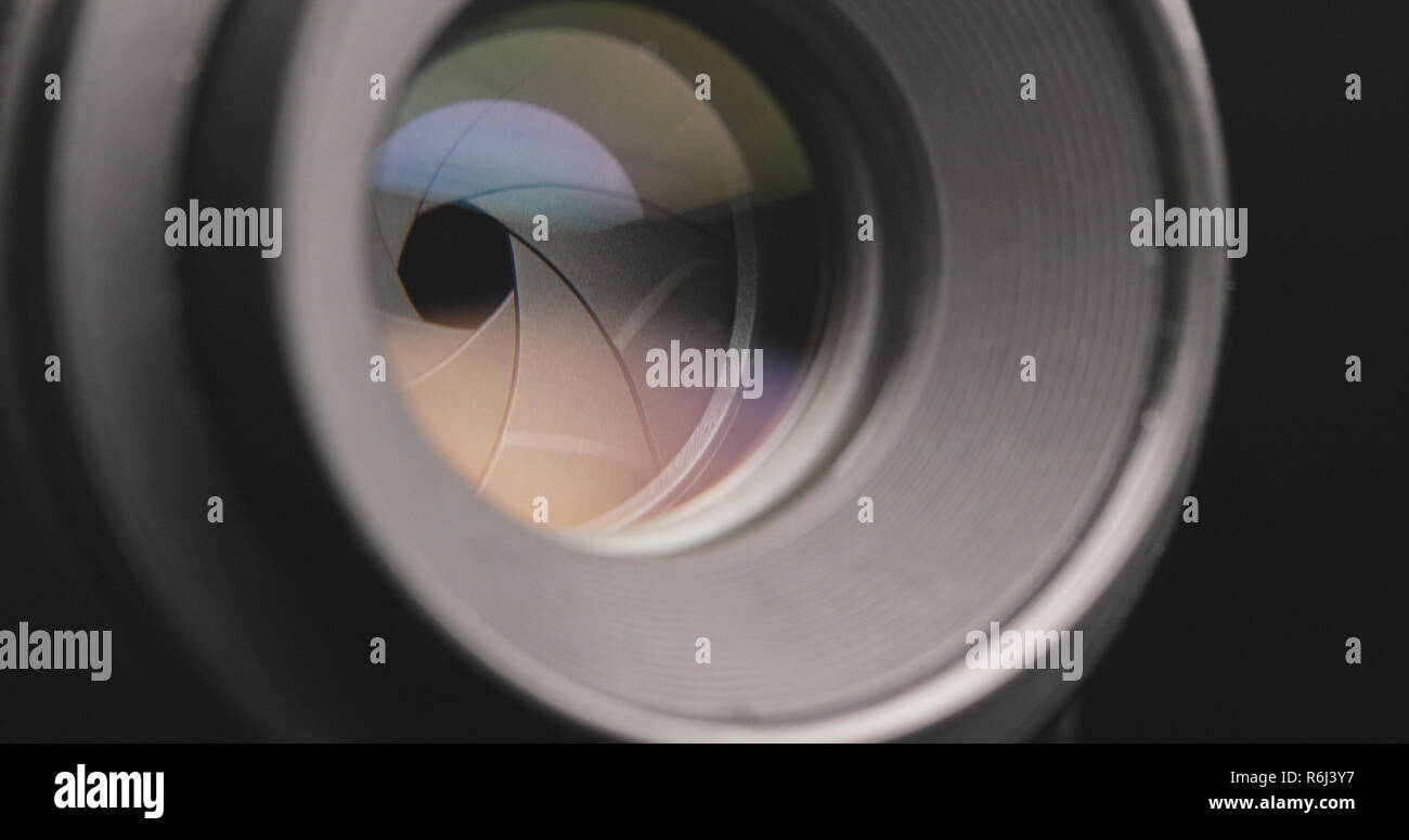 Professional Camera lens zoom in and out Stock Photo - Alamy