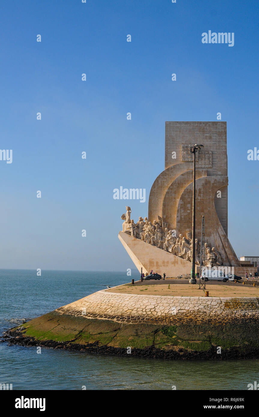 Monument tour de belem hi-res stock photography and images - Alamy