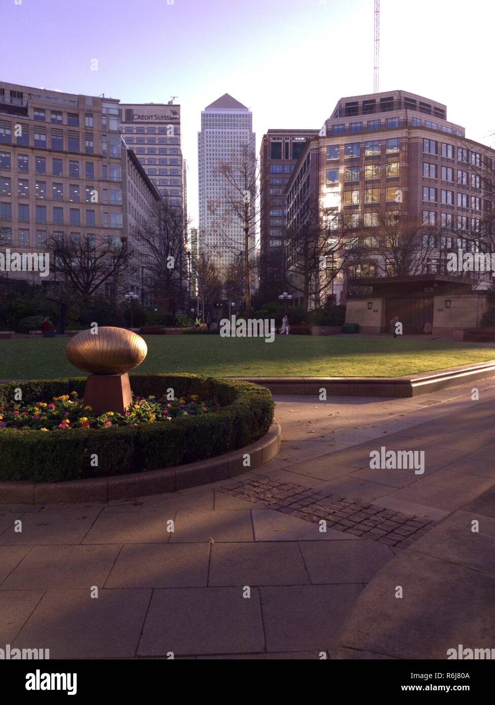 Canada square park canary wharf hi-res stock photography and images - Alamy