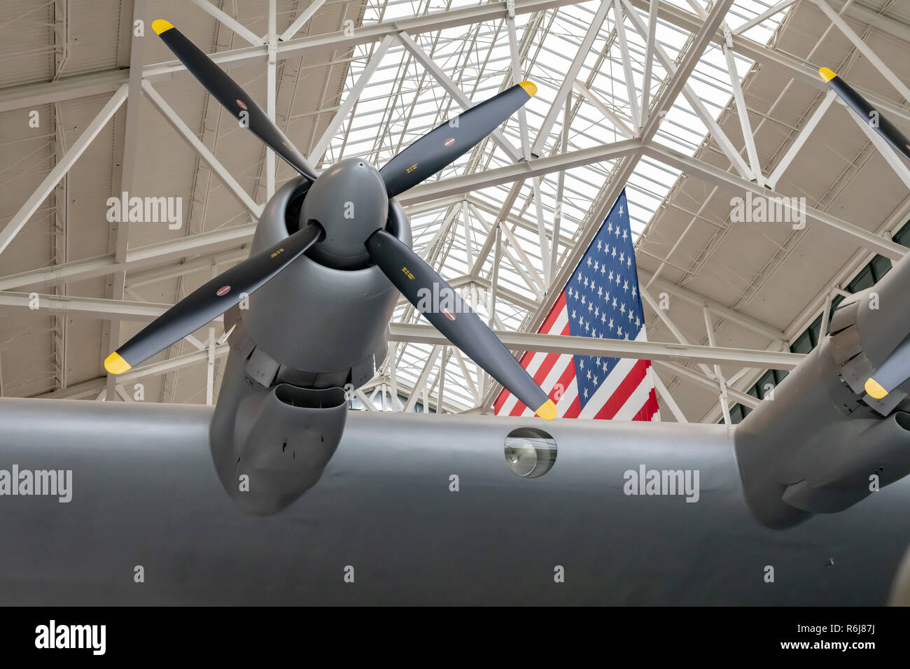 Howard Hughes' Spruce Goose (aka Flying Boat) at Evergreen Aviation ...
