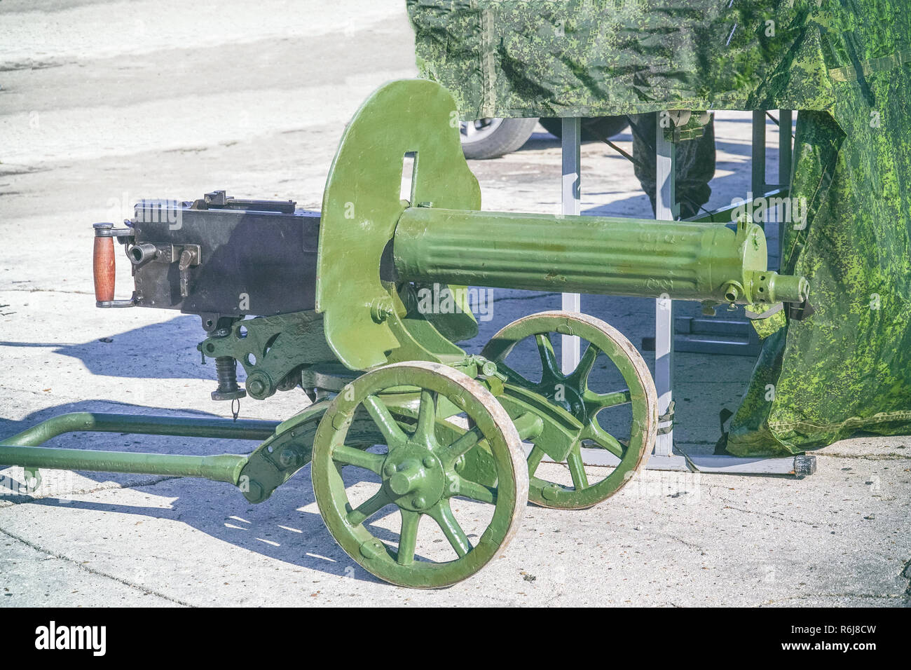 Old machine gun green color Maxim system Stock Photo - Alamy