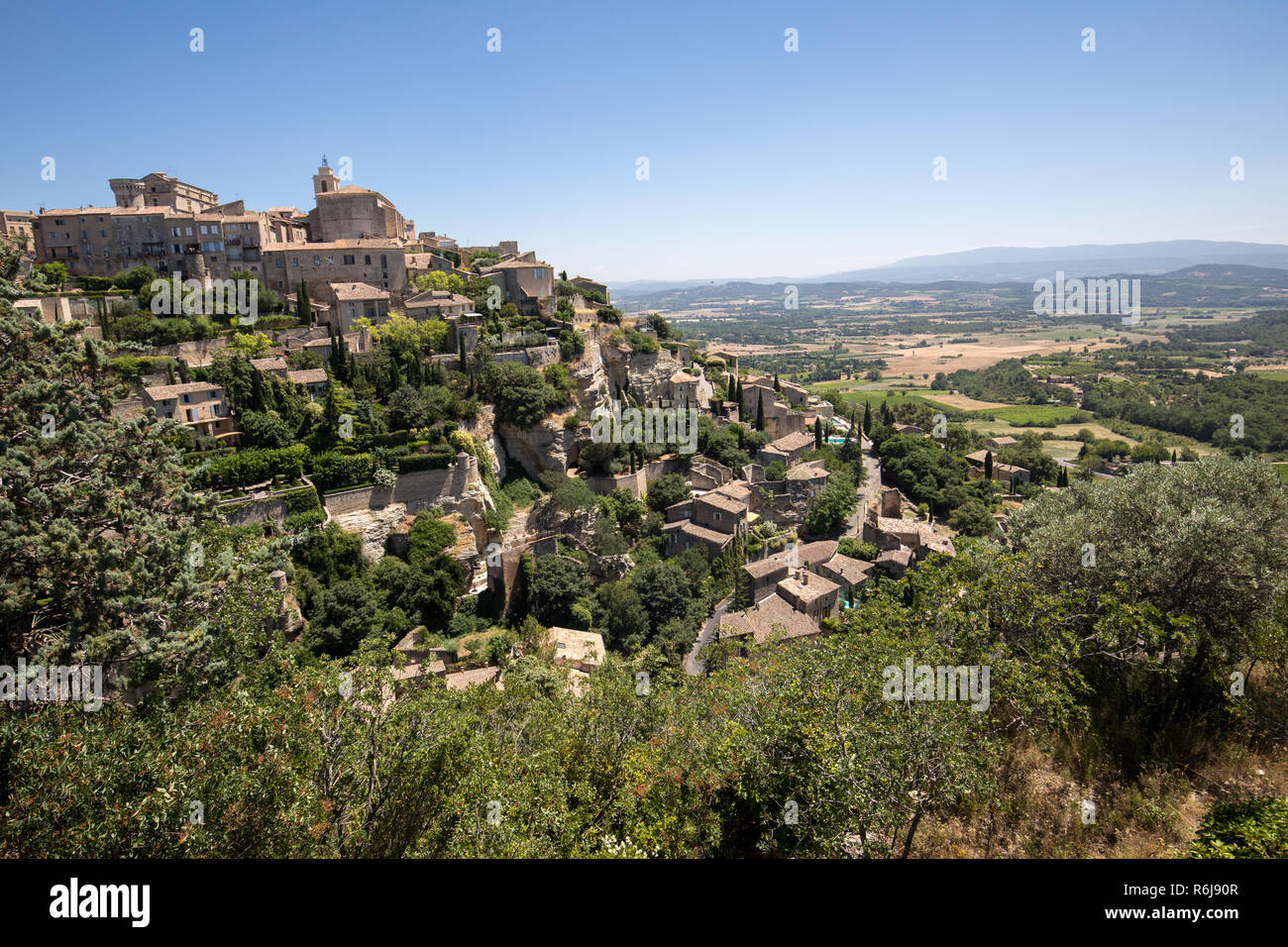 Medieval hilltop town of Gordes. Provence. France Stock Photo - Alamy