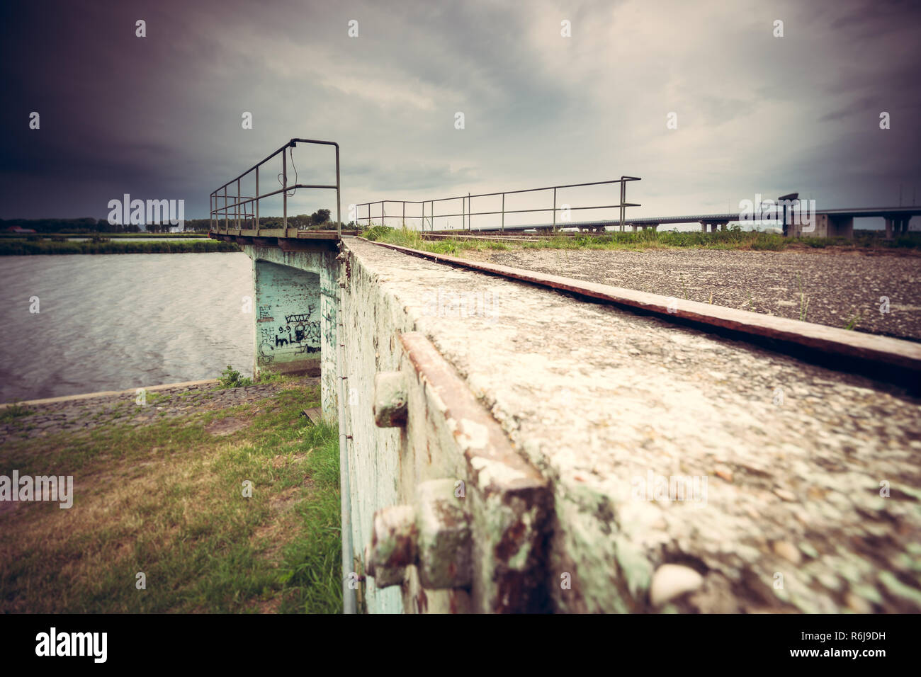 Concrete mooring posts hi-res stock photography and images - Alamy