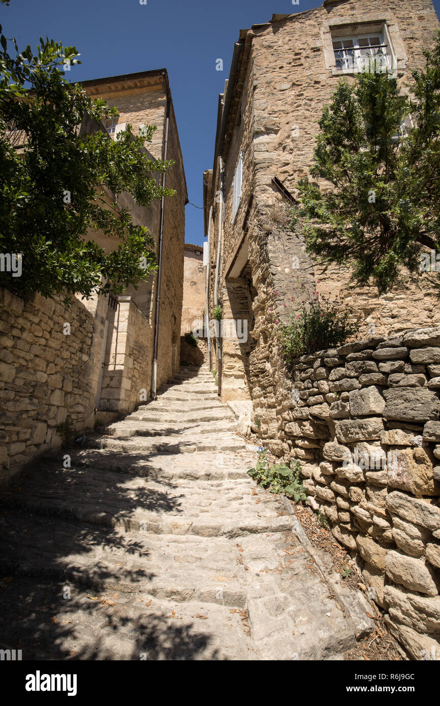 Medieval hilltop town of Gordes. Provence. France Stock Photo - Alamy