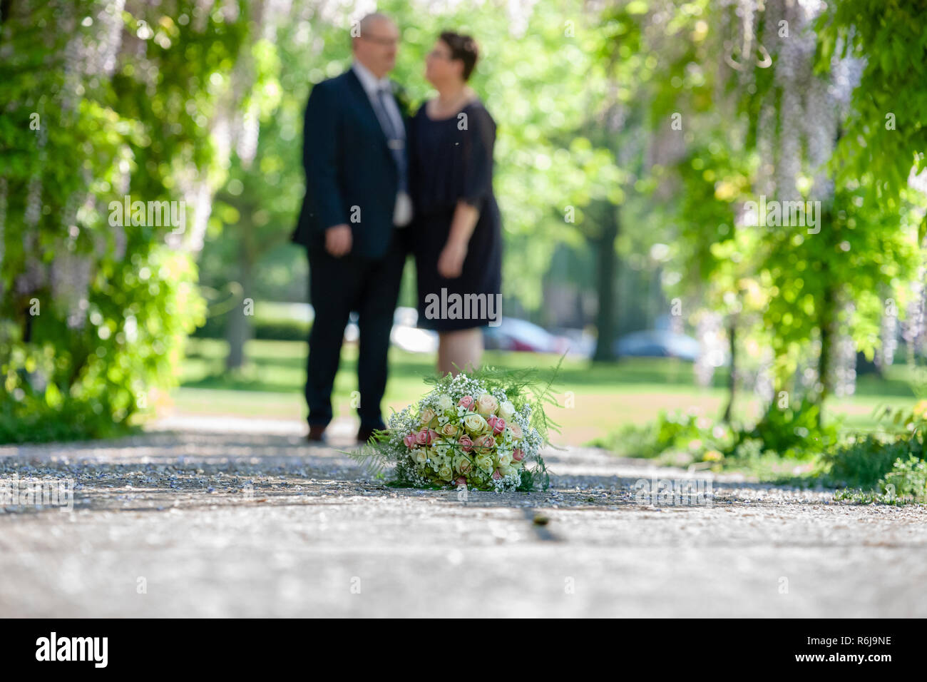 Enamored pair hi-res stock photography and images - Alamy