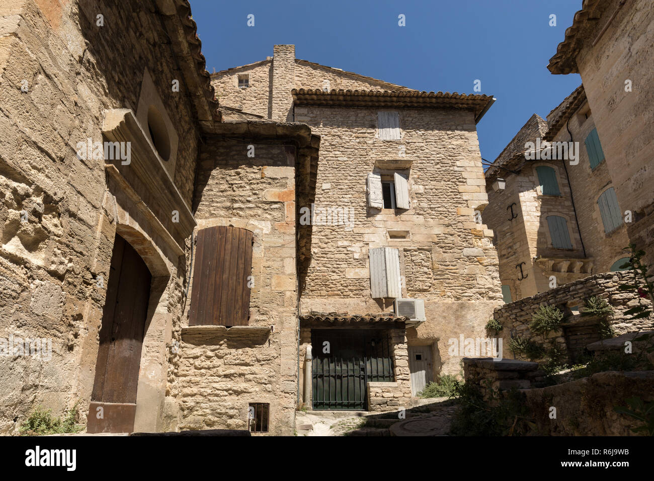 Medieval hilltop town of Gordes. Provence. France Stock Photo - Alamy
