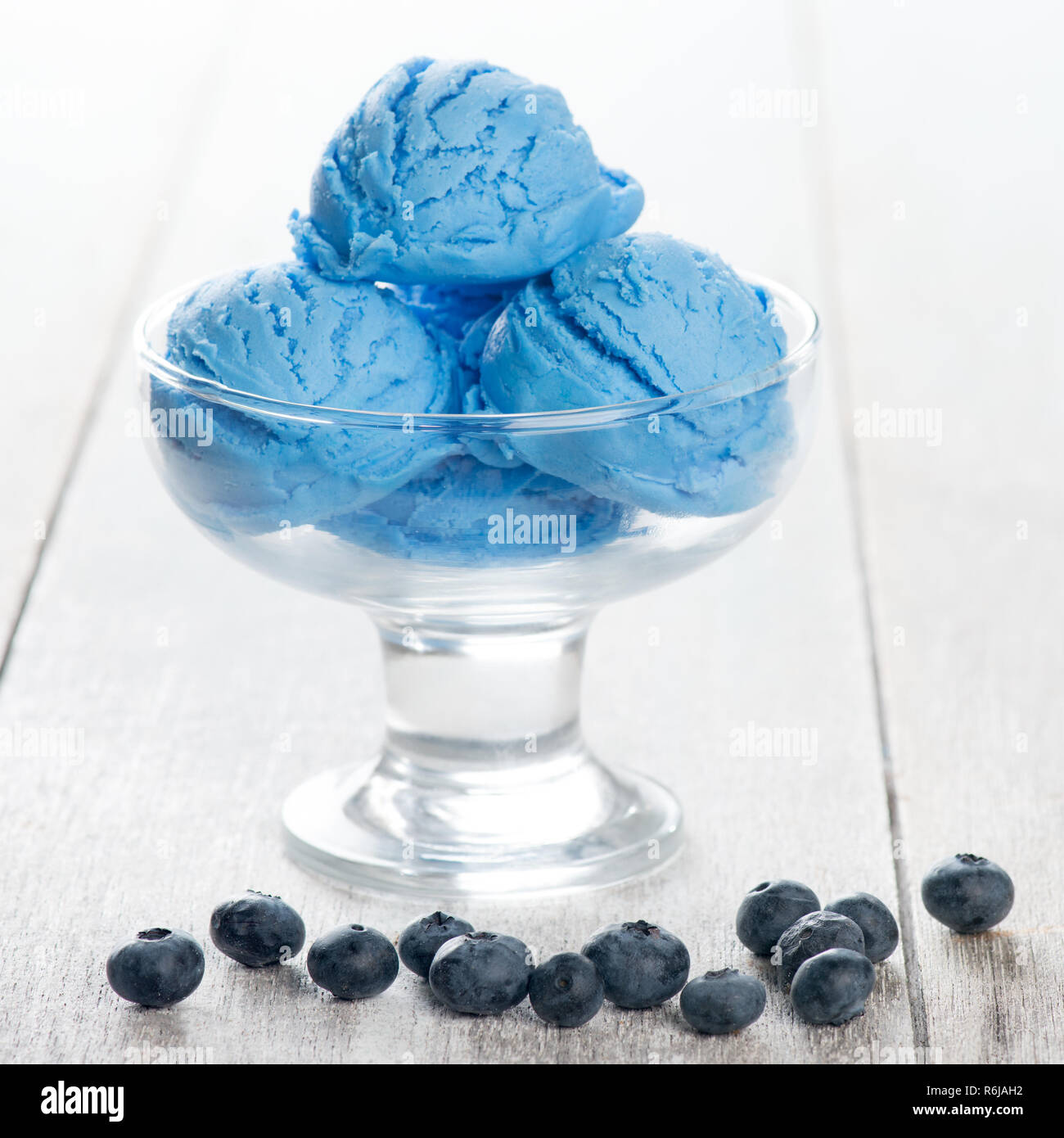 Blueberry ice cream Stock Photo - Alamy