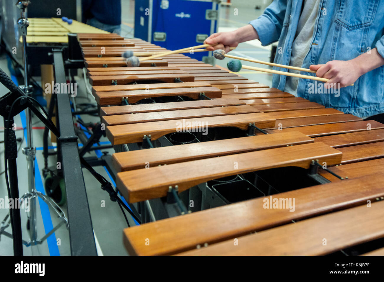 People musicians marimba hi-res stock photography and images - Alamy