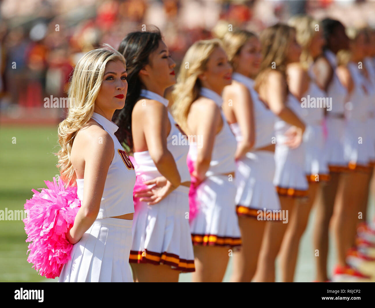 Usc trojans cheerleaders hi-res stock photography and images - Alamy