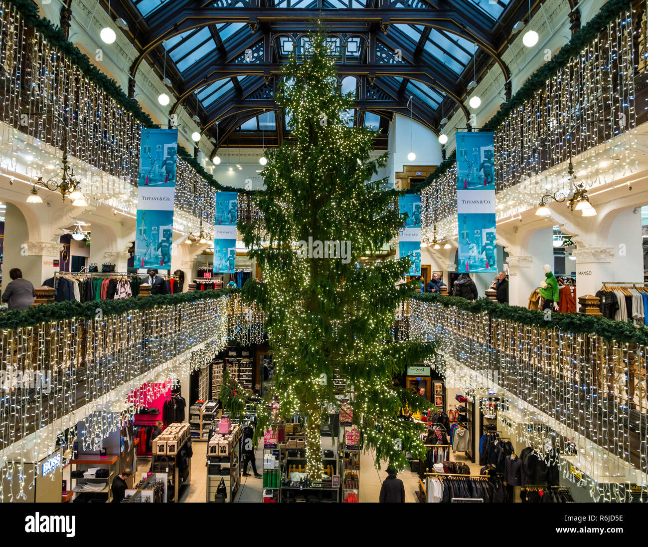 Victorian christmas tree decorations hi-res stock photography and ...